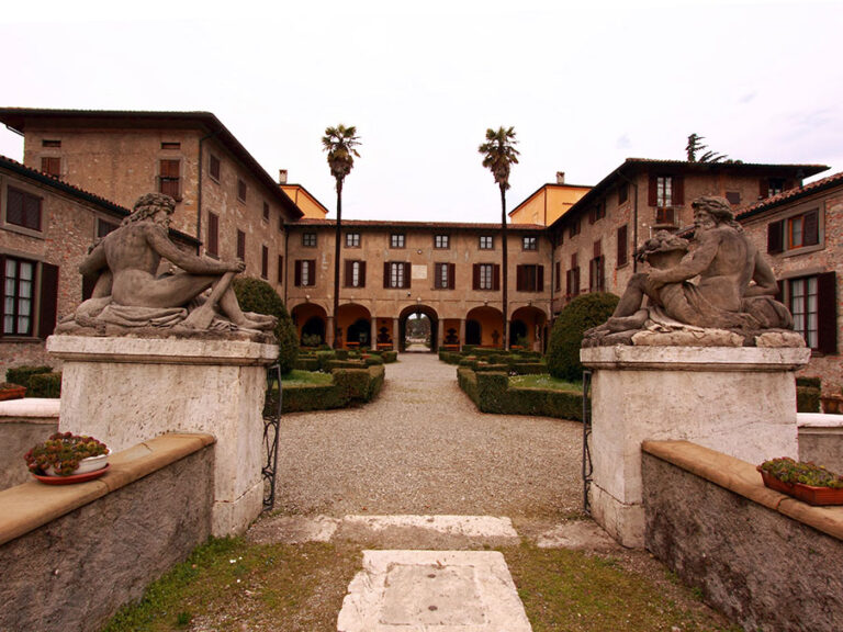 Villa Ambiveri – Di Famiglia In Famiglia – Itinerari turistico ...